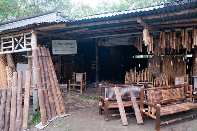 Sentra Industri Bambu Indah Sendari - Kerajinan Bambu Tradisional Yogyakarta